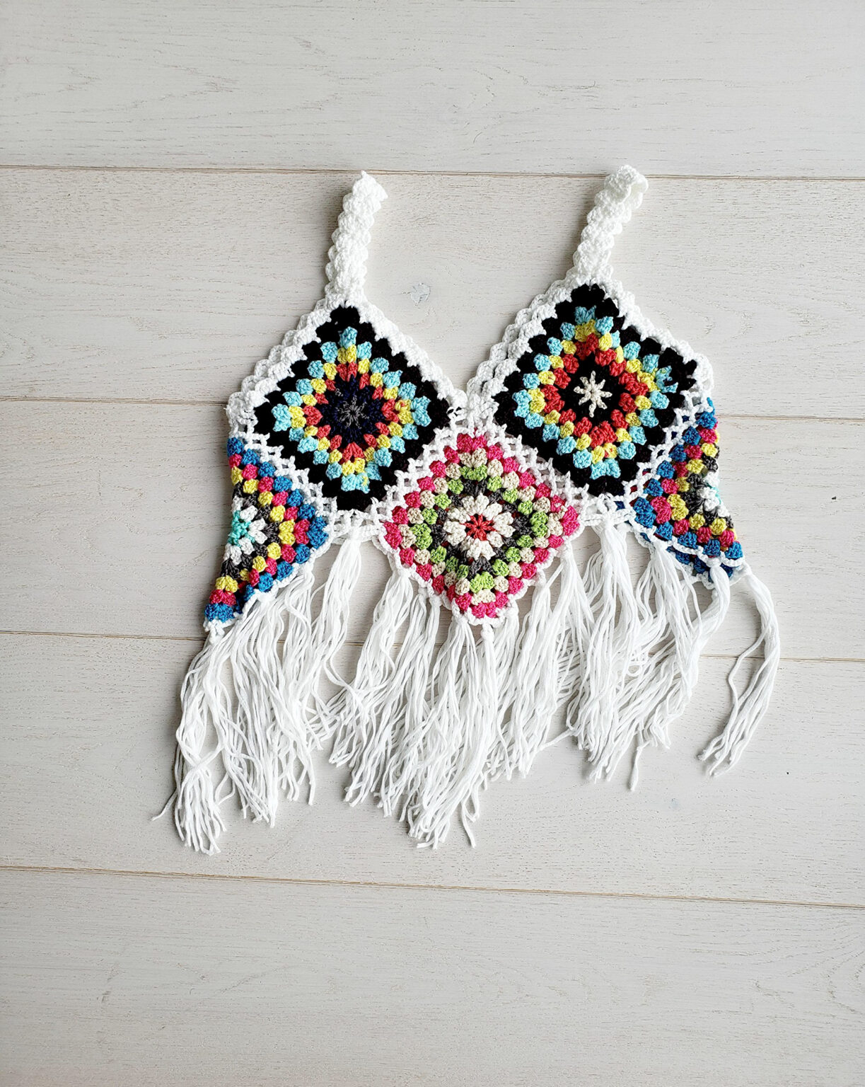 Retro Granny Square Crop Top – Crochet Top Pattern – The Snugglery