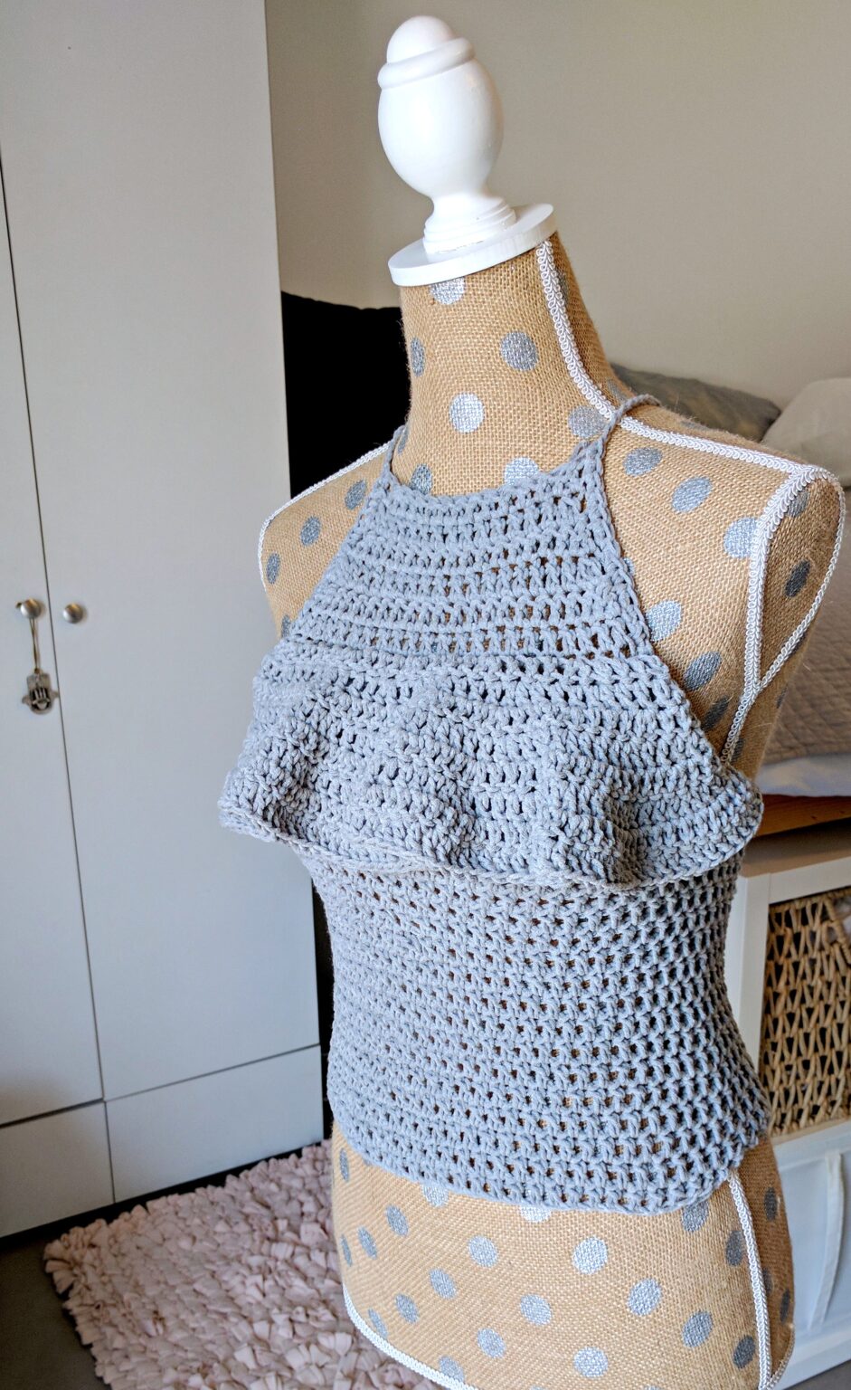 Ruffle Halter Tank – Crochet Top Pattern – The Snugglery