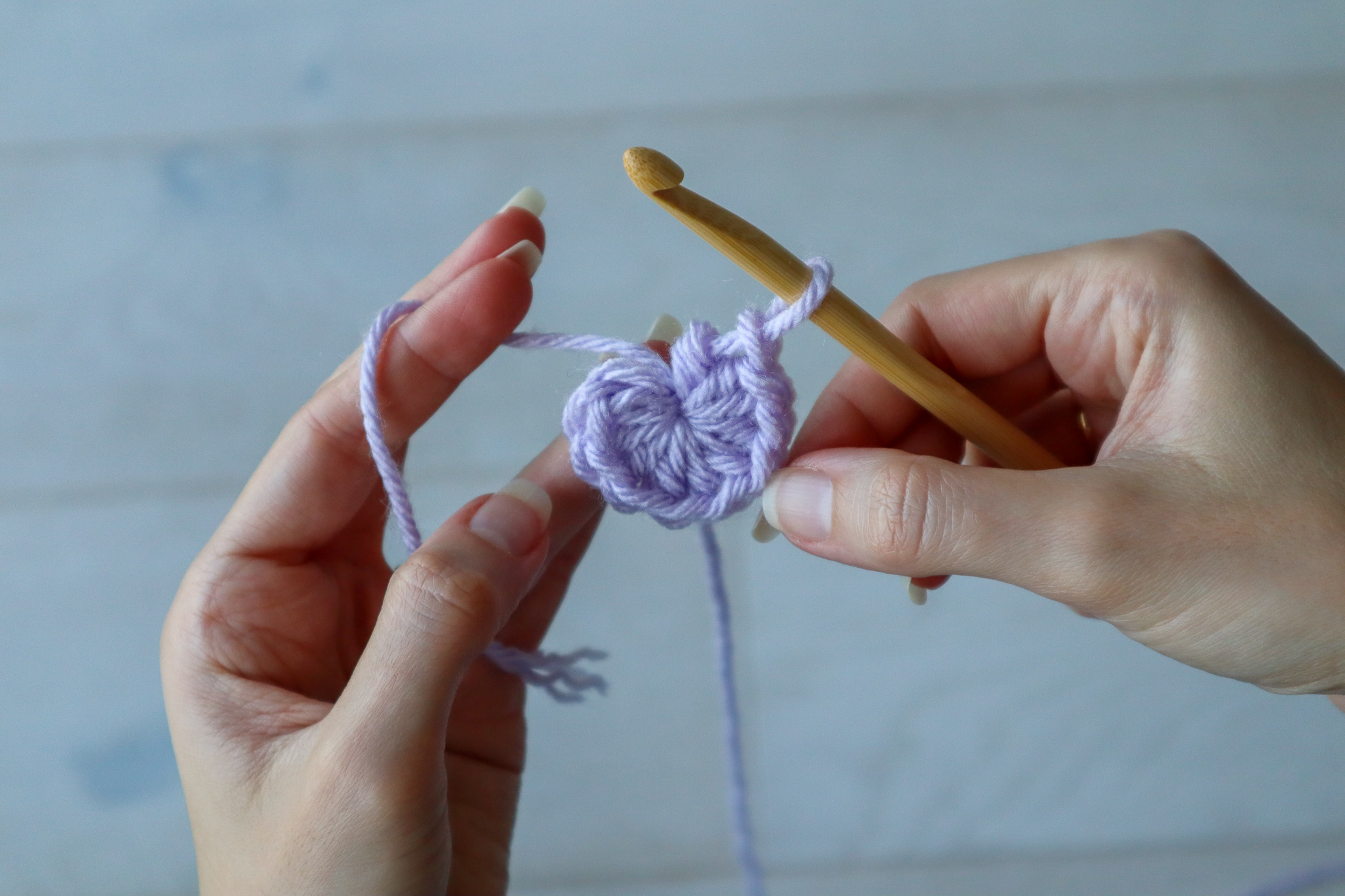 How To Crochet The Magic Circle – The Best Way To Start Crochet Hats ...